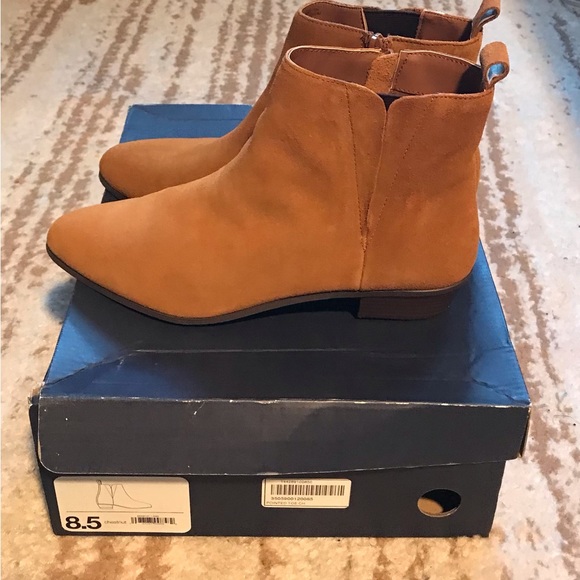 GAP | Shoes | Gap Chestnut Chelsea Suede Ankle Boots 85 | Poshmark